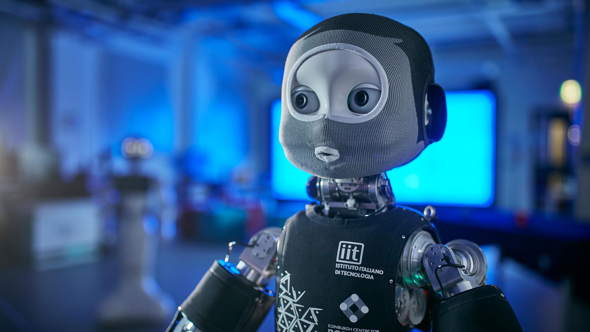 Experts Working On ‘World-First Multi-User Conversational Robot For ...