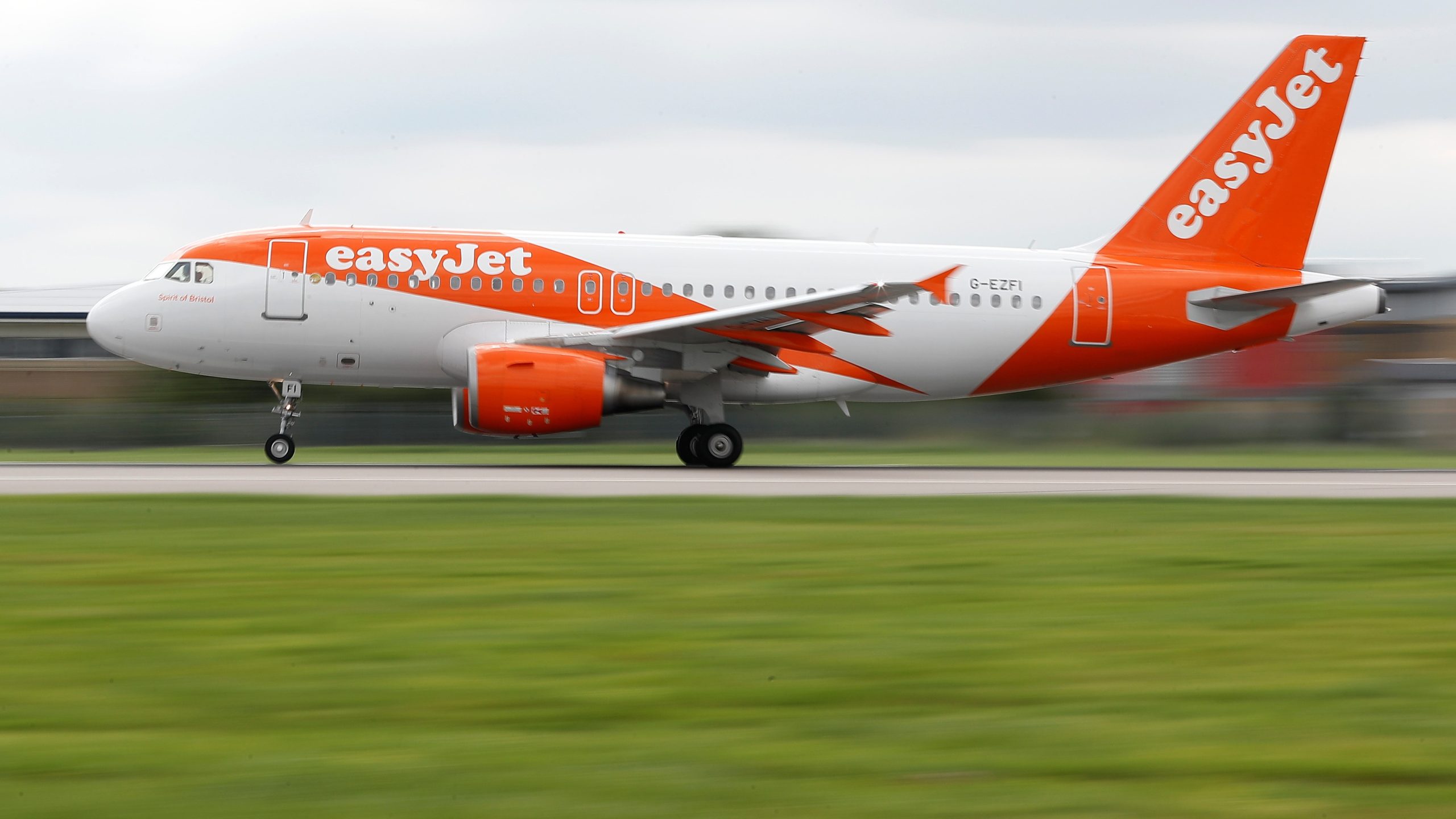 EasyJet Shifts Focus To Cut Own Emissions Rather Than Off-Setting - PM ...