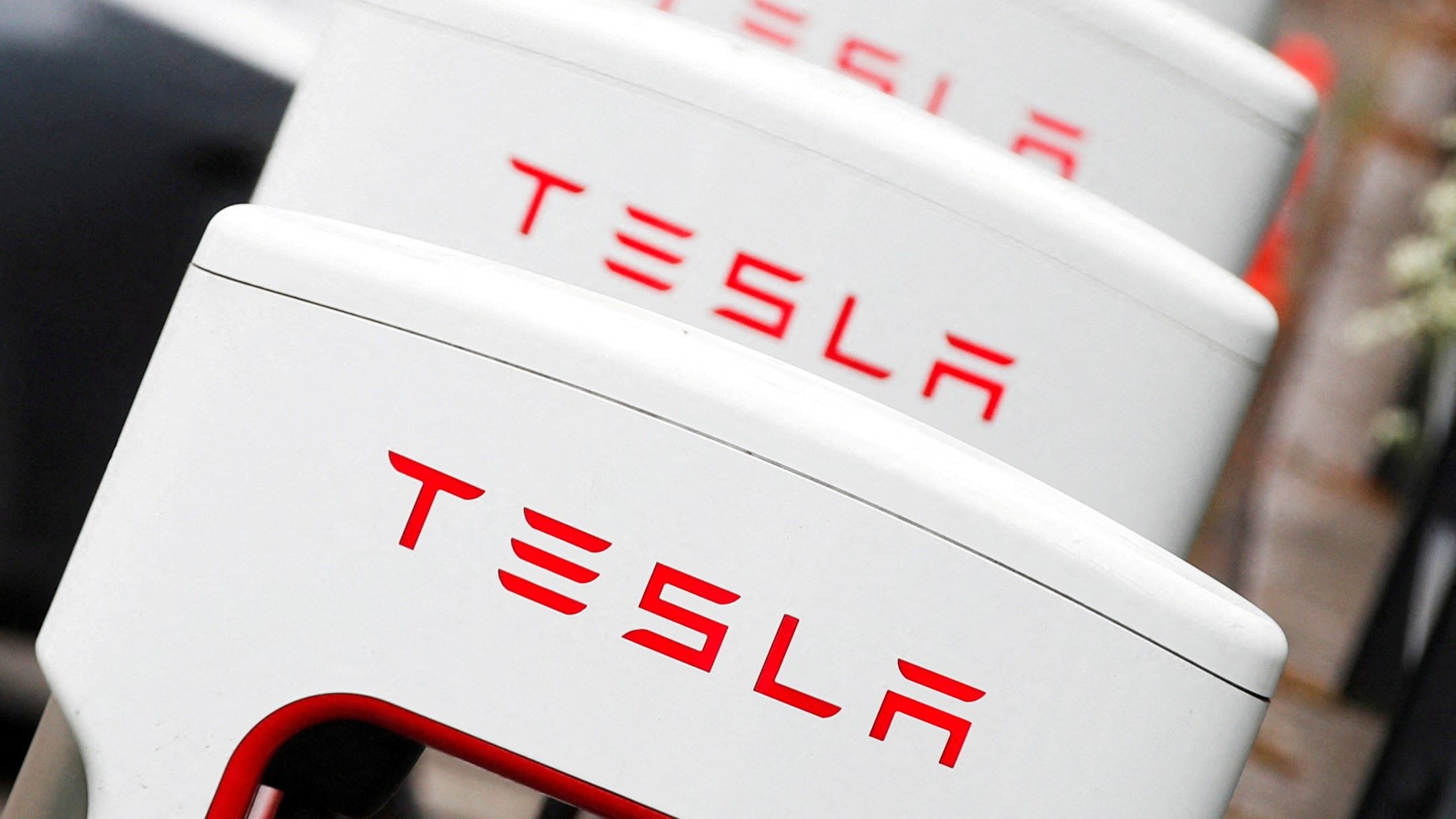 Why Are Other Automakers Chasing Tesla's 'Gigacasting'? - PM Today