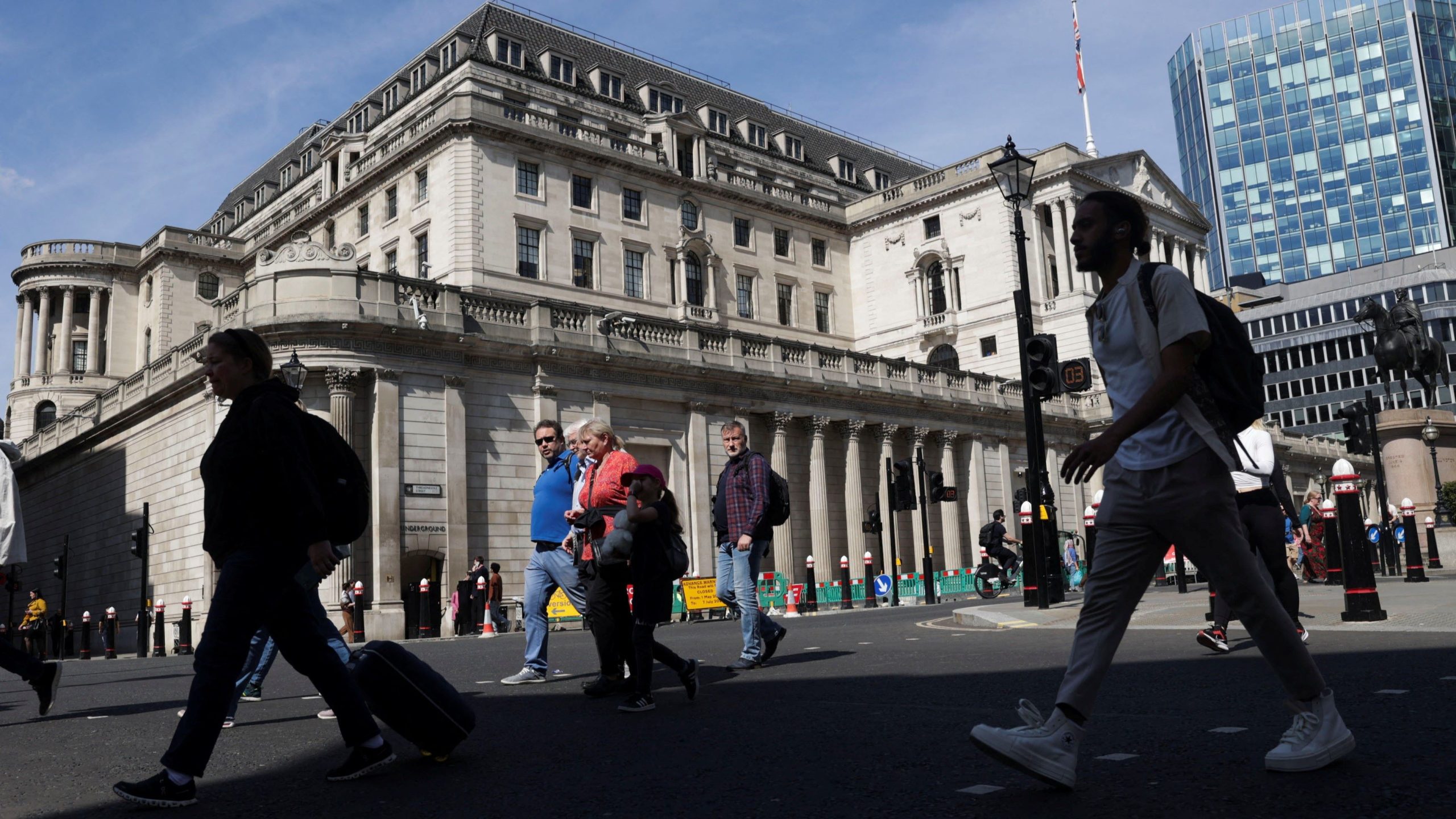 Bank Of England Says It Will Ramp Up Staff In Northern City Of Leeds ...